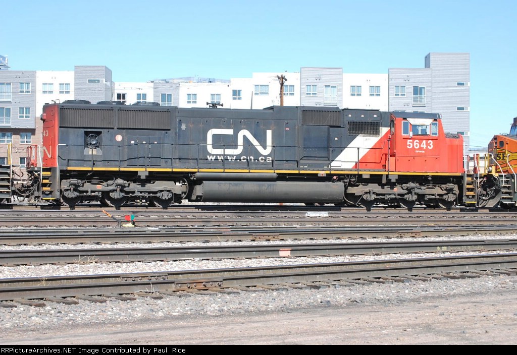 CN 5643